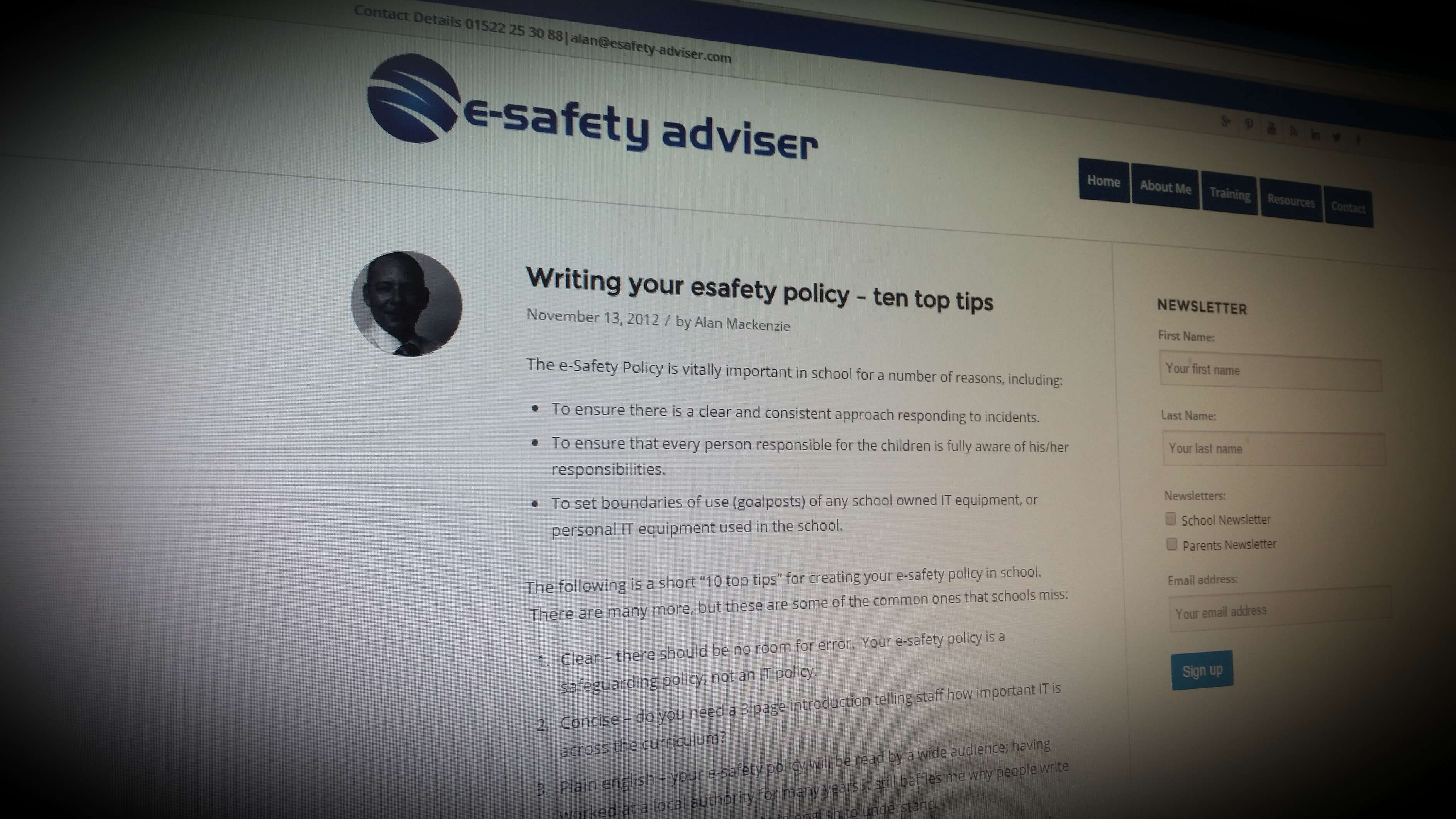 Writing Your Esafety Policy - 10 Top Tips - Simfin | Esafety ...